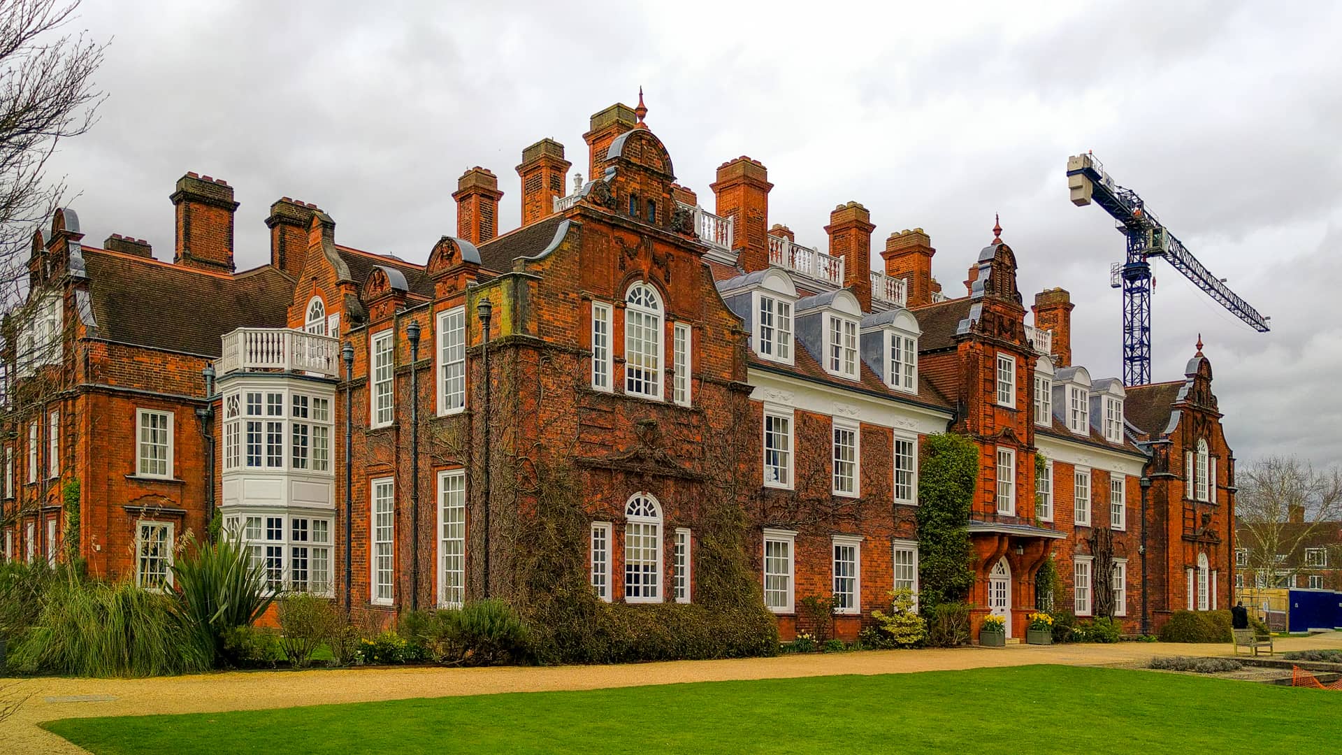 Newnham College - Cambridge Colleges